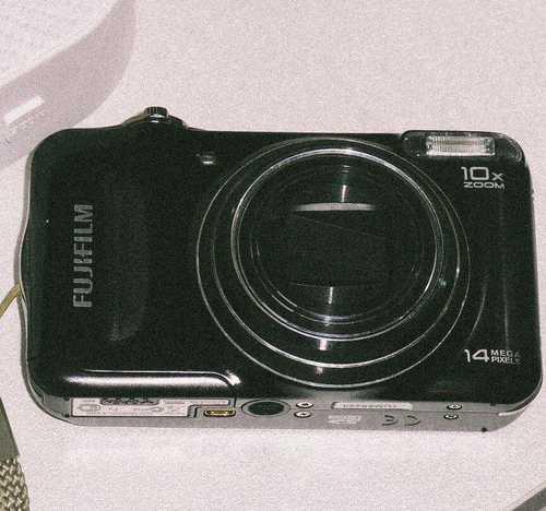 Цифровая мыльница Fujifilm FinePix T200 (2010)