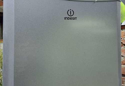 Холодильник Indesit 185x60x60см
