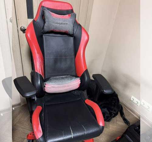 Игровое кресло dxracer