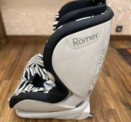 Детское автокресло romer