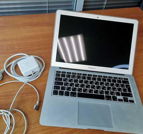 MacBook Air 11 (2013) на запчасти
