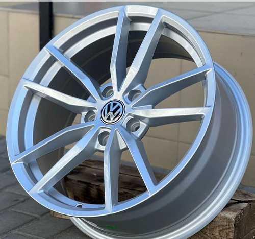 Диски новые Pretoria r17 5x100 Polo/Rapid/Golf