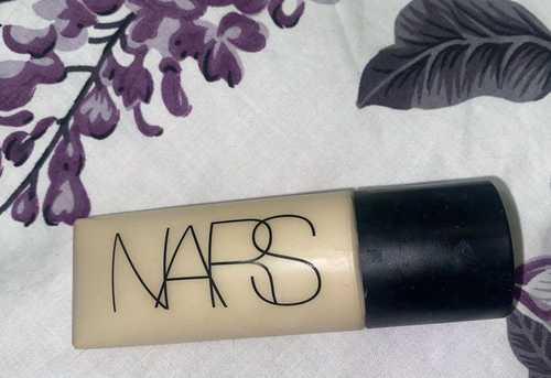 Тональный крем nars