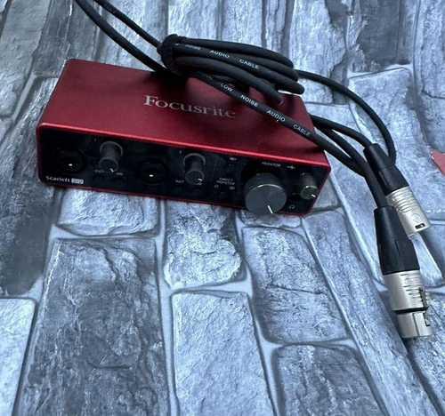 Звуковая карта Focusrite Scarlett 2i2 3gen