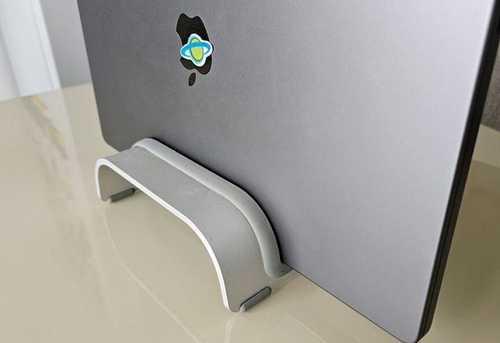 Вертикальная подставка для MacBook