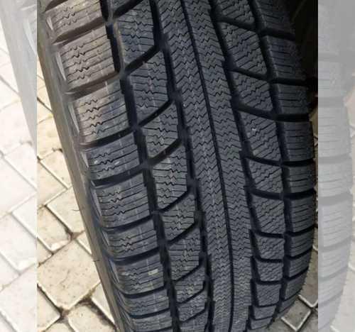 Triangle TR777 235/55 R17
