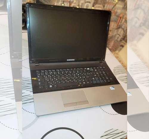 Ноутбук Samsung 300e