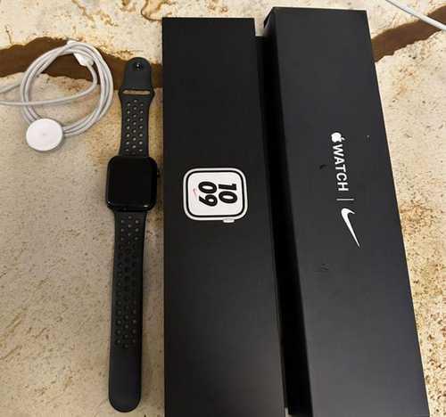 Apple watch series 7 45 мм Nike