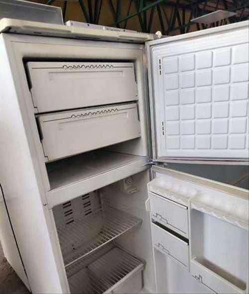 Холодильник Бирюса двухкамерный бу 150см