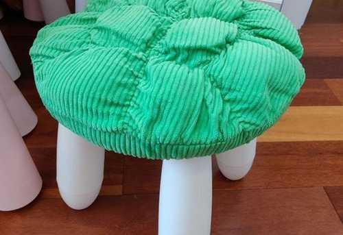 Детская табуретка IKEA Маммут с чехлом брокколи