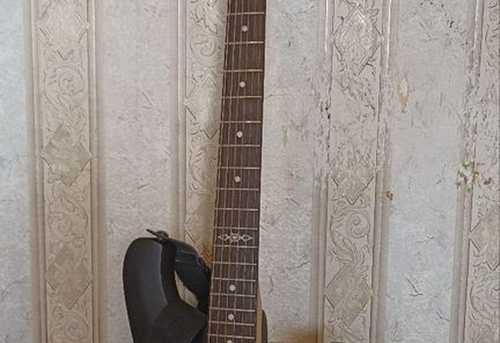 Электро гитара с комплектом
