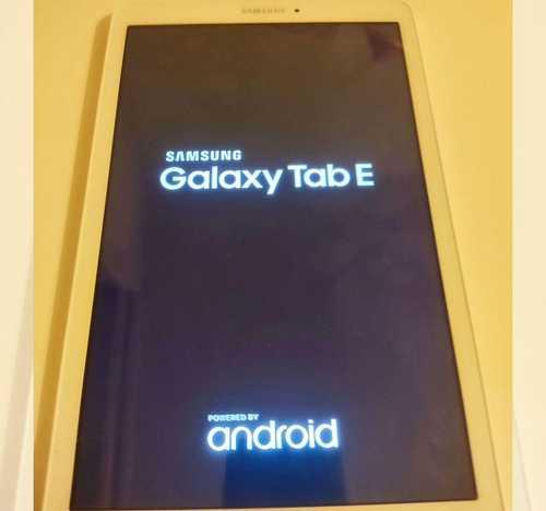 Планшет Samsung Galaxy Tab E SM-T560 8гб