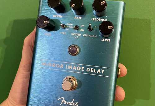 Fender Mirror Image Delay