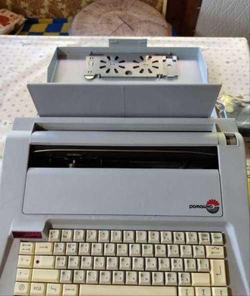 Пишущая новая машинка электронная "Ромашка"