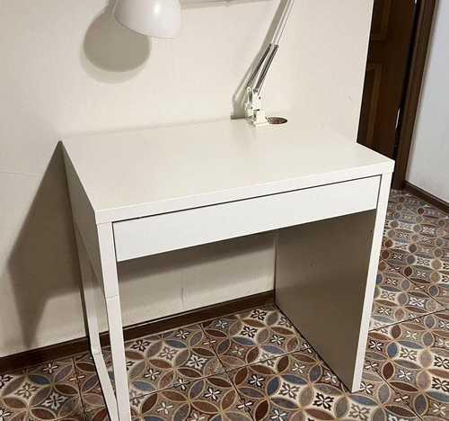 Письменный стол IKEA