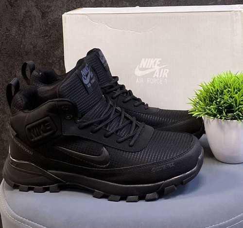 Кроссовки зимние Nike 40-41р