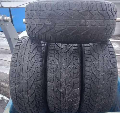 Kormoran Snow 225/50 R17 94H