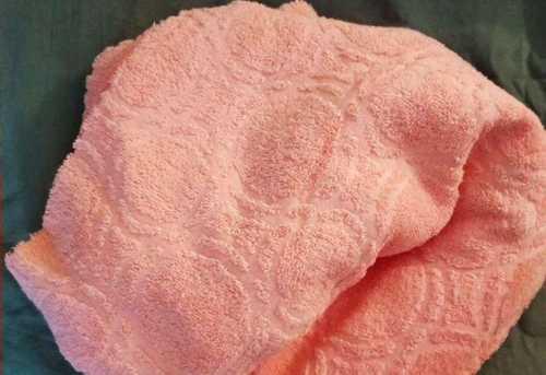 Махровое банное полотенце