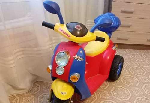 Детский электромобиль-скутор