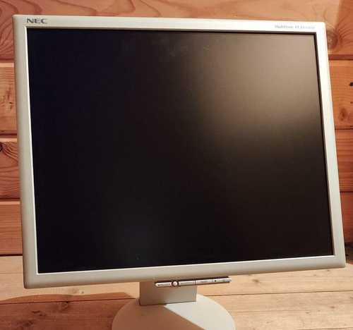 LCD-монитор NEC MultiSync LCD1970NX