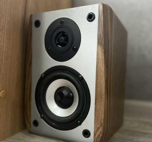 Продам музыкальные колонки Microlab
