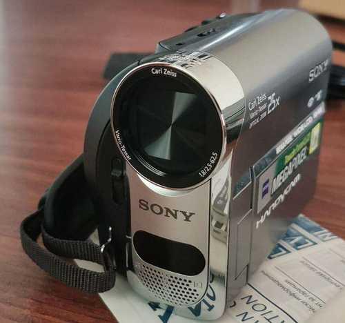 Видеокамера Sony handycam DCR-HC26E