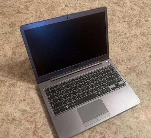Ноутбук Samsung NP535U4C