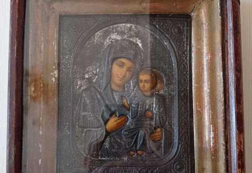 Старинная икона Иверская божья матерь в киоте