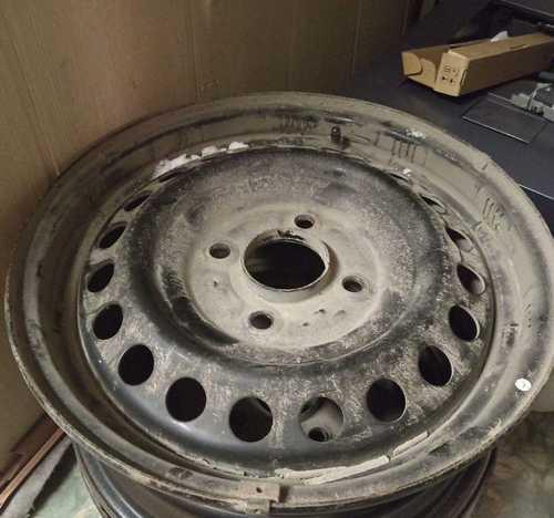 Диски штампованные от Lancer 9 - R15 4x114.3/6j/Di
