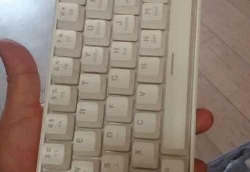 Белая механическая клавиатура RGB
