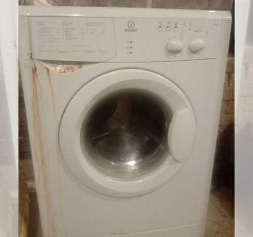 Стиральная машина Indesit 3,5 кг