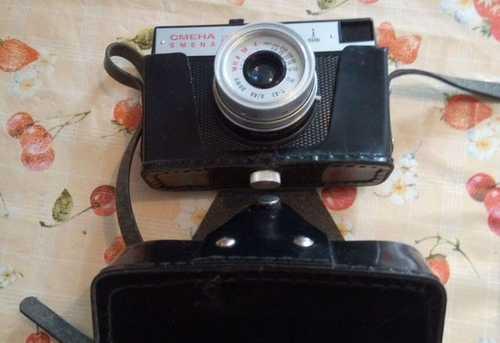 Старинный фотоаппарат Смена-8