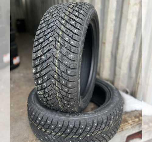 Arivo Ice Claw ARW7 215/50 R17