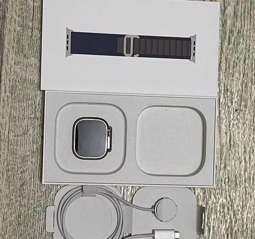 Apple Watch Ultra 2 49mm Titanium