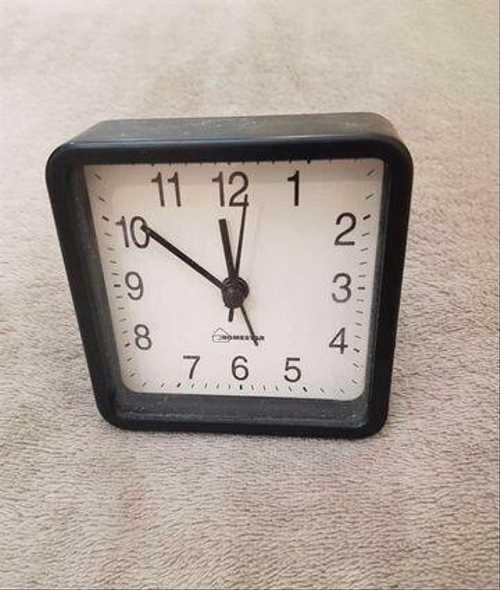 Часы настольные с будильником