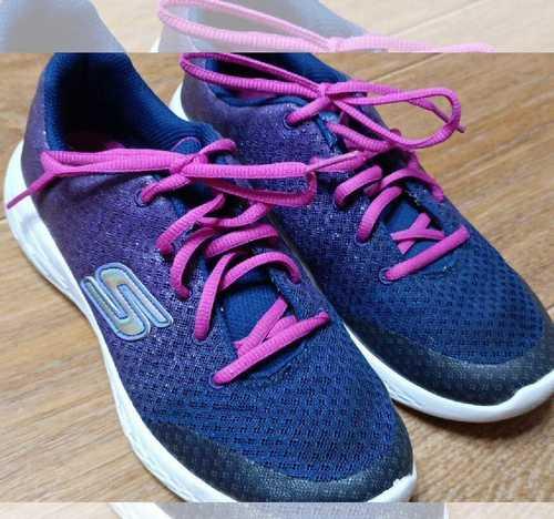 Кроссовки Sketchers женские 38 размер