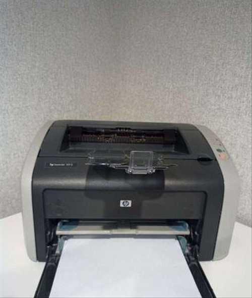 Принтер лазерный HP 1015+картридж
