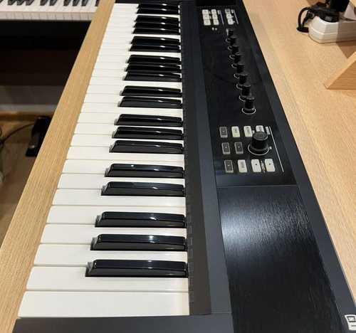 Native Instruments Komplete Kontrol S49