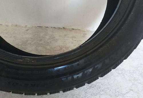 Bridgestone Blizzak Spike-01 215/50 R17