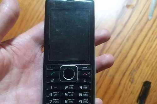Телефон Sony Ericsson j108m