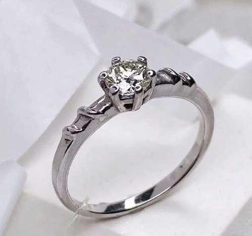 Золотое кольцо с бриллиантом 0,31 ct 585 пробы