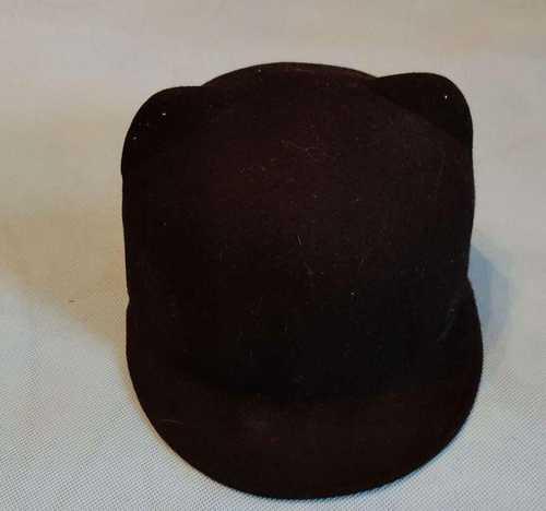 Фетровая черная шапочка шерсть с ушками
