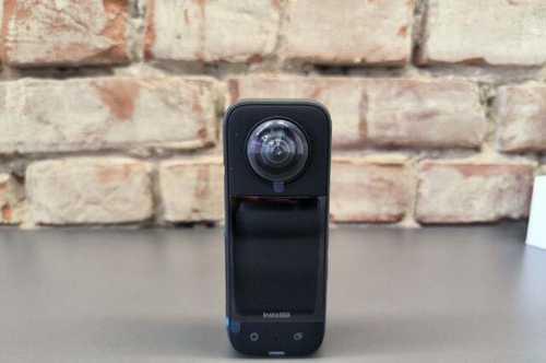 Экшн-камера Insta360 One X3