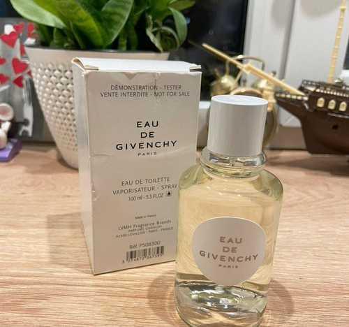 Eau de givenchy 100 мл