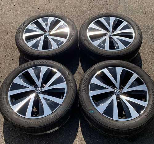 Комплект колес VW Taos 2022 R18 Bridgestone 225/50