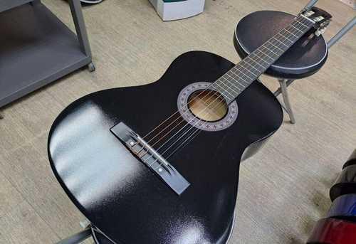 Гитара классическая чёрная с нейлоновыми струнами