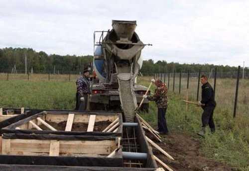 Доставка бетона миксером