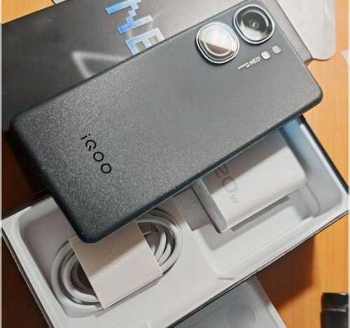 vivo iQOO Neo9, 12/256 ГБ