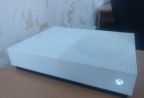 Xbox One S All Digital 1TB полурабочая с доставкой