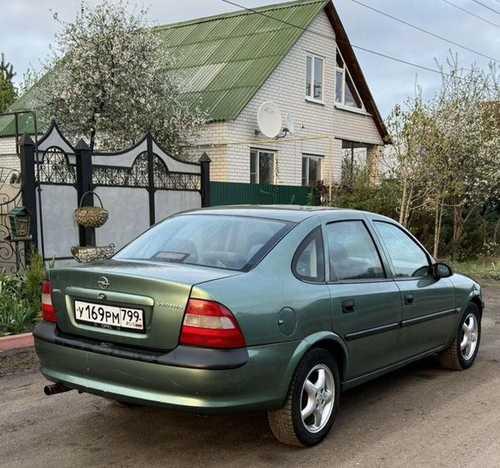 Opel Vectra B 1998г. Разбор 1.6